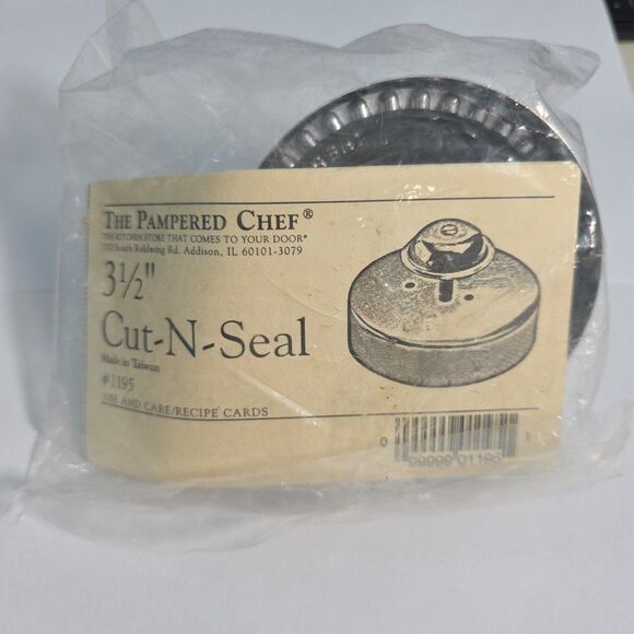 Pampered Chef | Kitchen | The Pampered Chef Cutnseal Pastry 3 2 ...